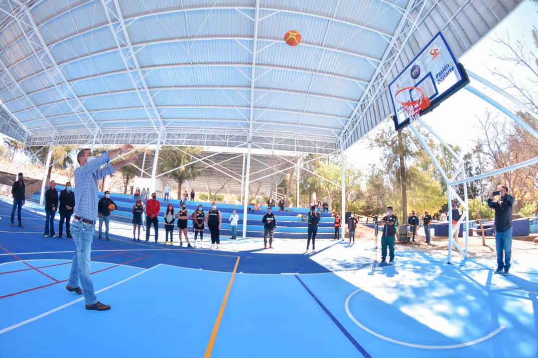 Entrega Navarro tercera cancha techada en Yerbabuena - CaracolEnMovimiento