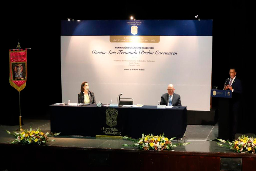 Homenajea UG al Dr. Luis Fernando Brehm por su trayectoria y ...