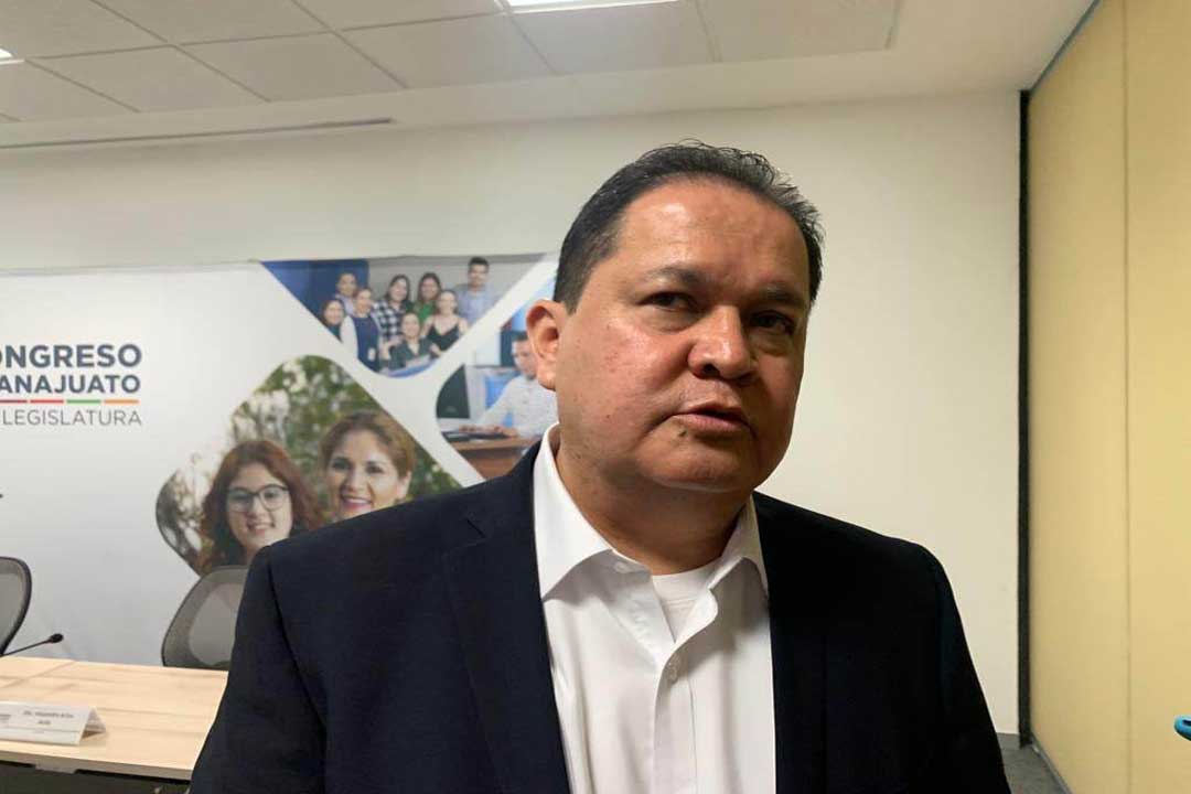 Diputados de Morena, PRI y PVEM estrenan camionetas con costo de más de ...