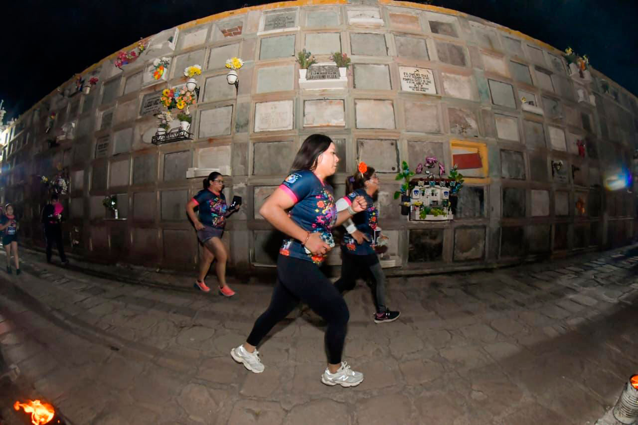 Procesión de los Angelitos y “Muero por correr” reviven la tradición en ...