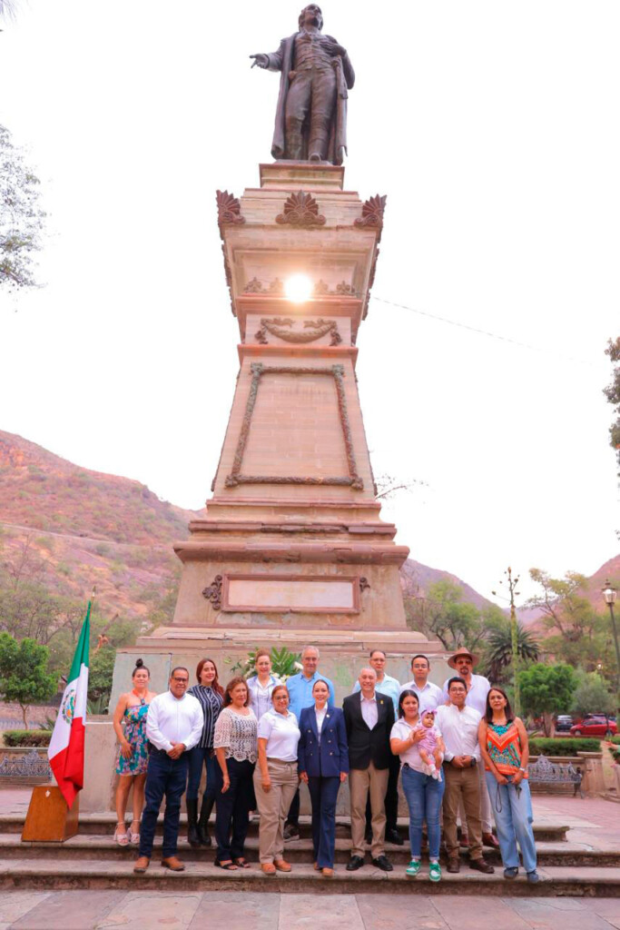Conmemoran el 273 aniversario del natalicio de Miguel Hidalgo y ...
